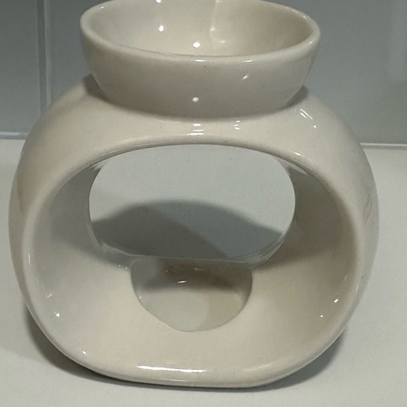 Accents | Ceramic Essential Oil Burner Scented Diffuser Wax Melt Burner ...